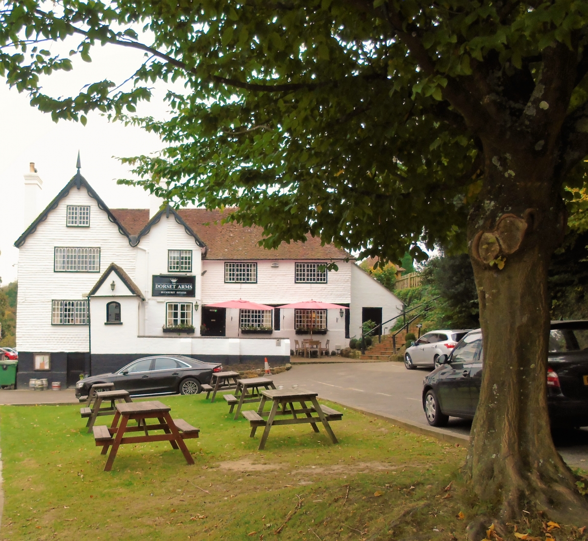 The Dorset Arms, Withyham – Broadwater Forest Cottages